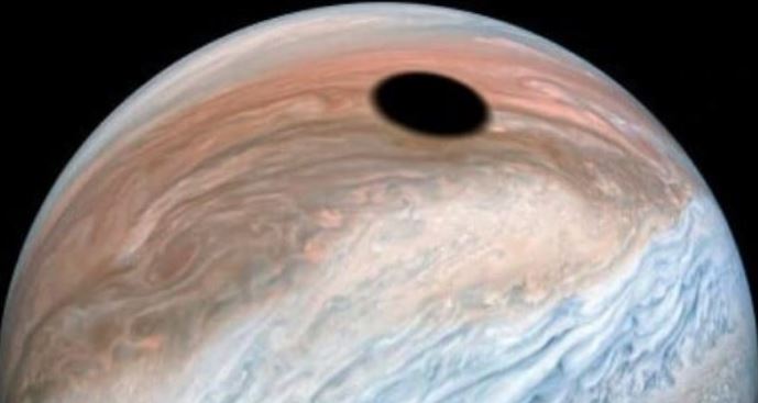 Un impresionante eclipse en Júpiter – CURIOSIDADES ASTRONÓMICAS ...